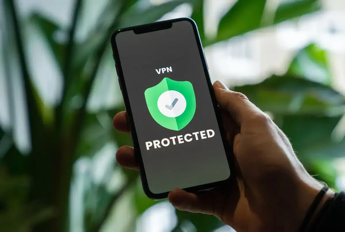 How a VPN Protects Your Privacy in the Age of Data Breaches - TechUniverses